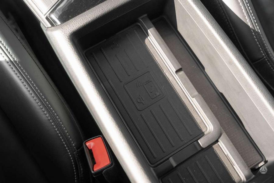 Grey Audi A5 Sportback 2019 in Vilnius, with an engine capacity of 2.00 L and mileage of 173 thousand km for 28900 €, photo 29 on AUTOMOTO.COM.LV