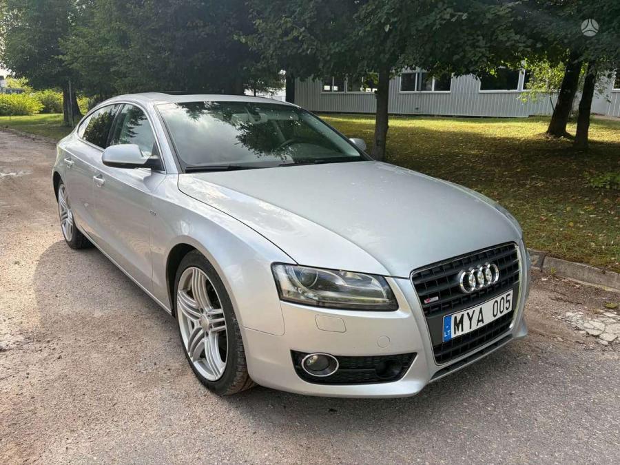 Grey Audi A5 Sportback 2009 in Utena, with an engine capacity of 2.00 L and mileage of 278 thousand km for 8900 €, photo 4 on AUTOMOTO.COM.LV