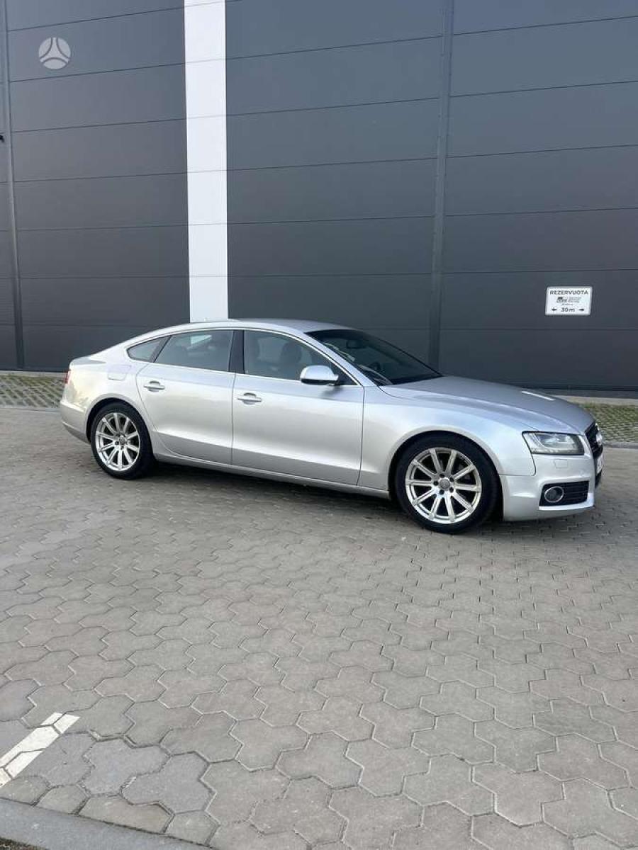 Серый Ауди A5 Sportback 2010 в Вильнюс, объемом двигателя 1.97 л и пробегом 370 тыс. км за 4800 €, фото 4 на AUTOMOTO.COM.LV