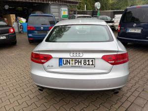 Pelēks Audi A5 Sportback 2010 Jurbarkas, ar dzinēja tilpumu 2.00 L un nobraukumu 147 tūkst. km par 4499 €, foto 3 vietnē AUTOMOTO.COM.LV