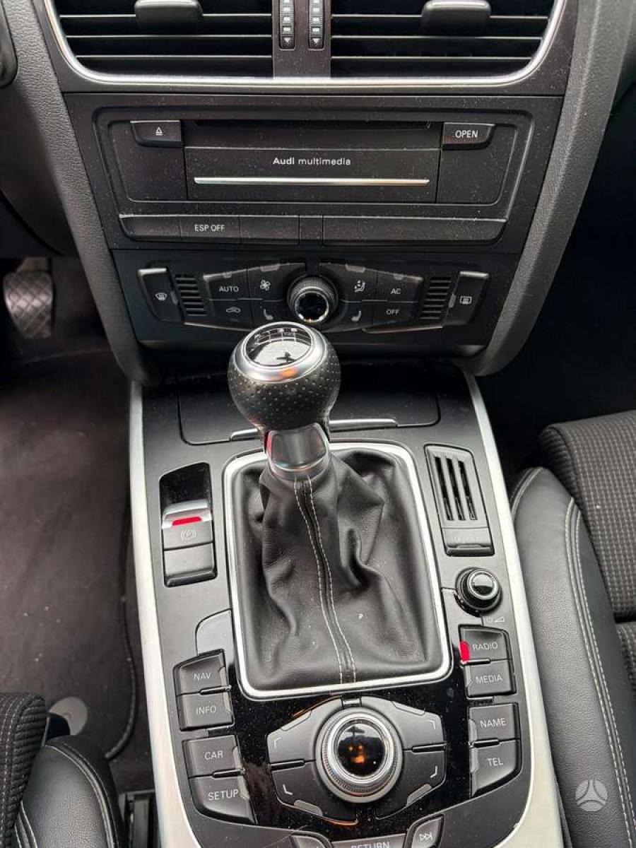 Pelēks Audi A5 Sportback 2010 Jurbarkas, ar dzinēja tilpumu 2.00 L un nobraukumu 147 tūkst. km par 4499 €, foto 7 vietnē AUTOMOTO.COM.LV