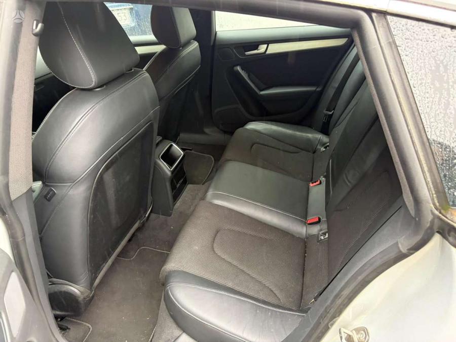 Pelēks Audi A5 Sportback 2010 Jurbarkas, ar dzinēja tilpumu 2.00 L un nobraukumu 147 tūkst. km par 4499 €, foto 12 vietnē AUTOMOTO.COM.LV