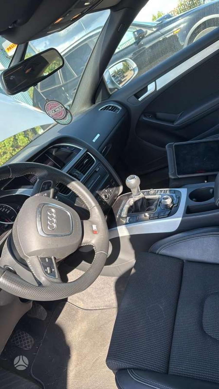 Pelēks Audi A5 Sportback 2010 Jurbarkas, ar dzinēja tilpumu 2.00 L un nobraukumu 147 tūkst. km par 4499 €, foto 18 vietnē AUTOMOTO.COM.LV