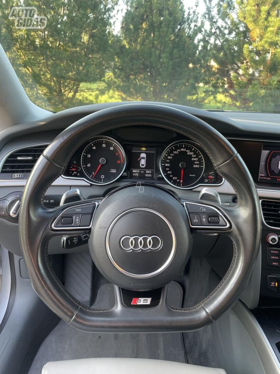 Pelēks Audi A5 Sportback 2011 Klaipėda, ar dzinēja tilpumu 2.00 L un nobraukumu 267 tūkst. km par 10500 €, foto 12 vietnē AUTOMOTO.COM.LV