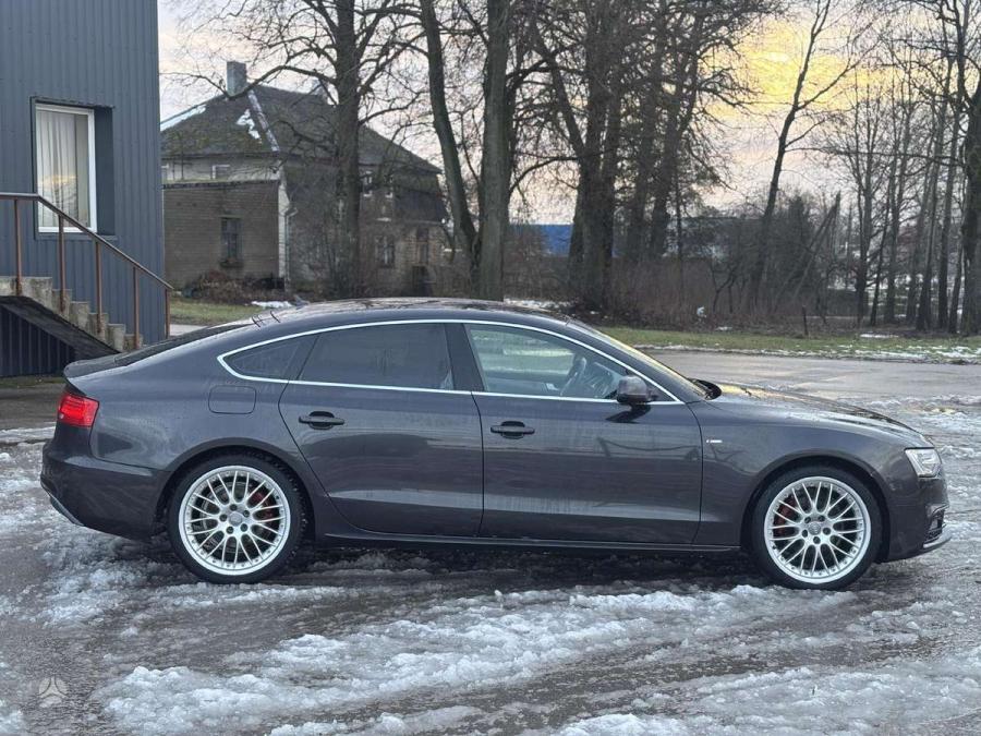 Grey Audi A5 Sportback 2013 in Taurage, with an engine capacity of 2.00 L and mileage of 250 thousand km for 8500 €, photo 7 on AUTOMOTO.COM.LV