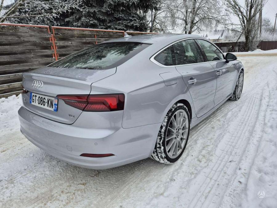 Pelēks Audi A5 Sportback 2017 Kauņa, ar dzinēja tilpumu 2.00 L un nobraukumu 299 tūkst. km par 14350 €, foto 3 vietnē AUTOMOTO.COM.LV