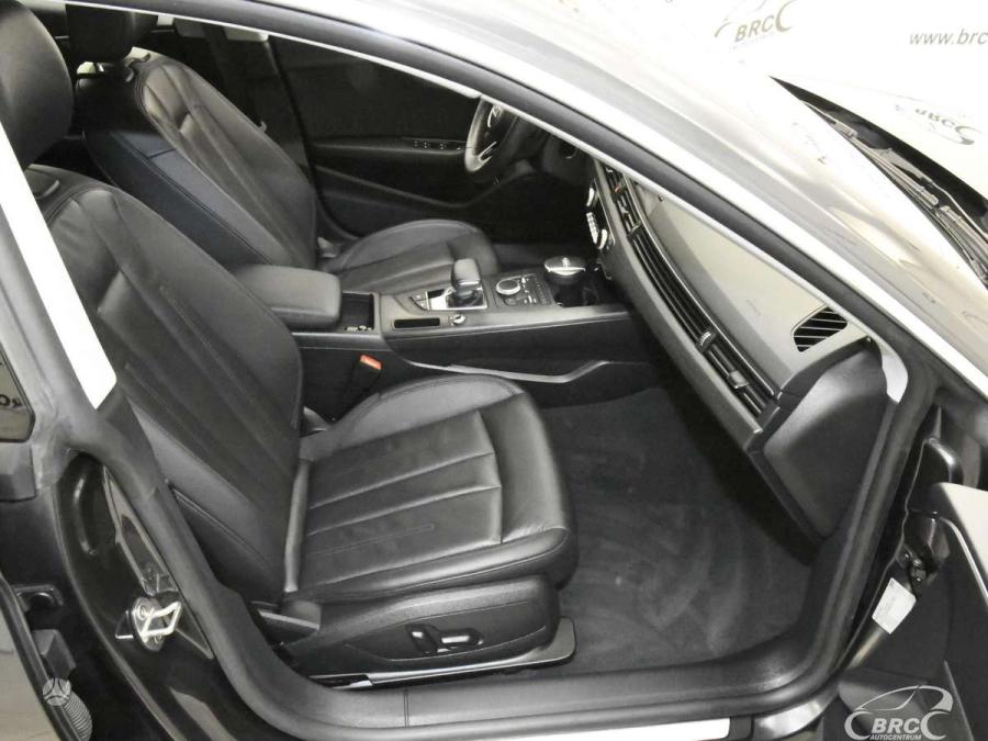 Grey Audi A5 Sportback 2018 in Vilnius, with an engine capacity of 1.98 L and mileage of 48 thousand km for 19900 €, photo 7 on AUTOMOTO.COM.LV