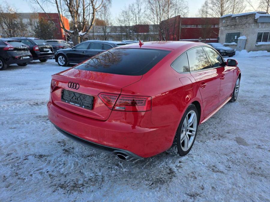Красный Ауди A5 Sportback 2014 в Тельшяй, объемом двигателя 1.80 л и пробегом 279 тыс. км за 10700 €, фото 3 на AUTOMOTO.COM.LV