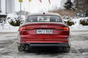 Red Audi A5 Sportback 2017 in Elektrenai, with an engine capacity of 1.97 L and mileage of 223 thousand km for 19450 €, photo 4 on AUTOMOTO.COM.LV