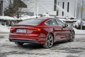 Red Audi A5 Sportback 2017 in Elektrenai, with an engine capacity of 1.97 L and mileage of 223 thousand km for 19450 €, photo 5 on AUTOMOTO.COM.LV