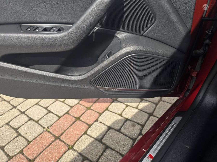 Red Audi A5 Sportback 2018 in Kretinga, with an engine capacity of 1.98 L and mileage of 130 thousand km for 18500 €, photo 10 on AUTOMOTO.COM.LV