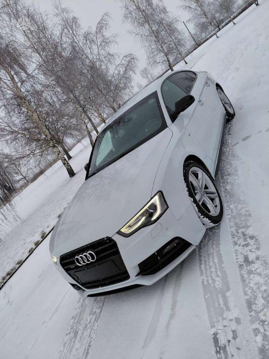 White Audi A5 Sportback 2015 in Vilkaviskis, with an engine capacity of 3.00 L and mileage of 276 thousand km for 10200 €, photo 4 on AUTOMOTO.COM.LV