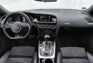 White Audi A5 Sportback 2015 in Vilkaviskis, with an engine capacity of 3.00 L and mileage of 276 thousand km for 10200 €, photo 18 on AUTOMOTO.COM.LV