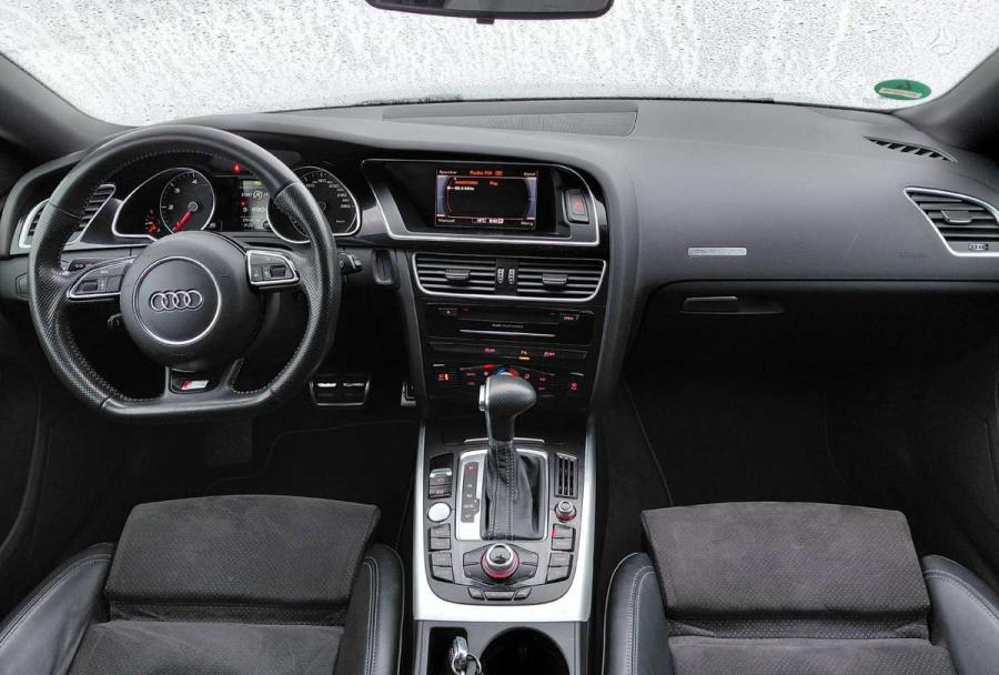 White Audi A5 Sportback 2015 in Vilkaviskis, with an engine capacity of 3.00 L and mileage of 276 thousand km for 10200 €, photo 18 on AUTOMOTO.COM.LV