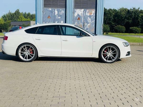 Белый Ауди A5 Sportback 2011 в Паневежис, объемом двигателя 2.97 л и пробегом 337 тыс. км за 10900 €, фото 3 на AUTOMOTO.COM.LV