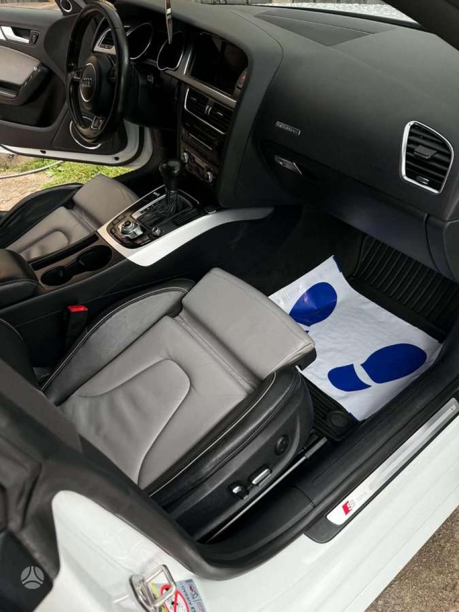 Белый Ауди A5 Sportback 2011 в Паневежис, объемом двигателя 2.97 л и пробегом 337 тыс. км за 10900 €, фото 11 на AUTOMOTO.COM.LV