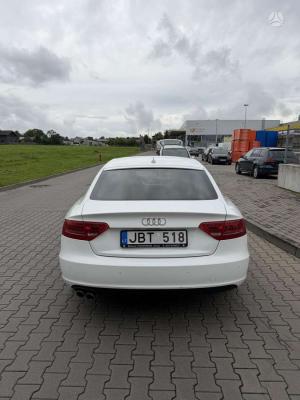 White Audi A5 Sportback 2011 in Kaunas, with an engine capacity of 1.97 L and mileage of 285 thousand km for 4350 €, photo 10 on AUTOMOTO.COM.LV