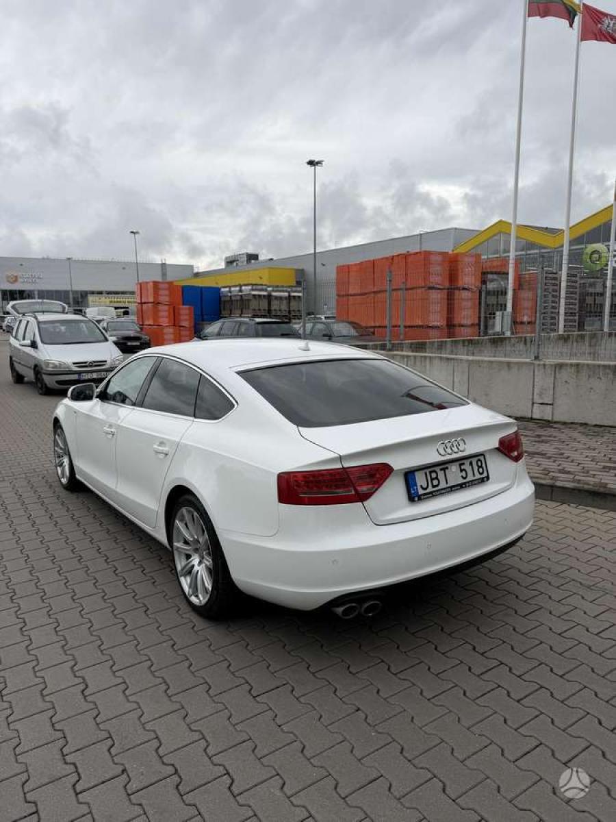 White Audi A5 Sportback 2011 in Kaunas, with an engine capacity of 1.97 L and mileage of 285 thousand km for 4350 €, photo 17 on AUTOMOTO.COM.LV