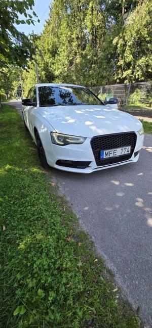 White Audi A5 Sportback 2012 in Kaunas, with an engine capacity of 1.97 L and mileage of 320 thousand km for 7499 €, photo 4 on AUTOMOTO.COM.LV