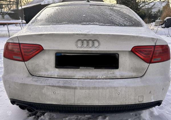White Audi A5 Sportback 2013 in Silute, with an engine capacity of 1.97 L and mileage of 340 thousand km for 5000 €, photo 6 on AUTOMOTO.COM.LV