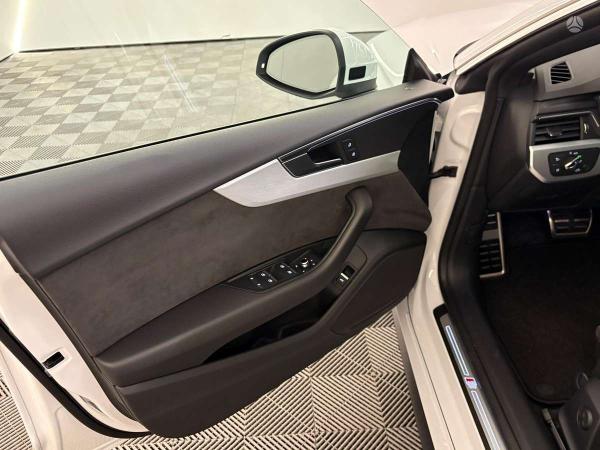 White Audi A5 Sportback 2017 in Marijampole, with an engine capacity of 1.97 L and mileage of 214 thousand km for 18999 €, photo 9 on AUTOMOTO.COM.LV