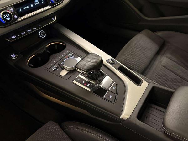 White Audi A5 Sportback 2017 in Marijampole, with an engine capacity of 1.97 L and mileage of 214 thousand km for 18750 €, photo 9 on AUTOMOTO.COM.LV