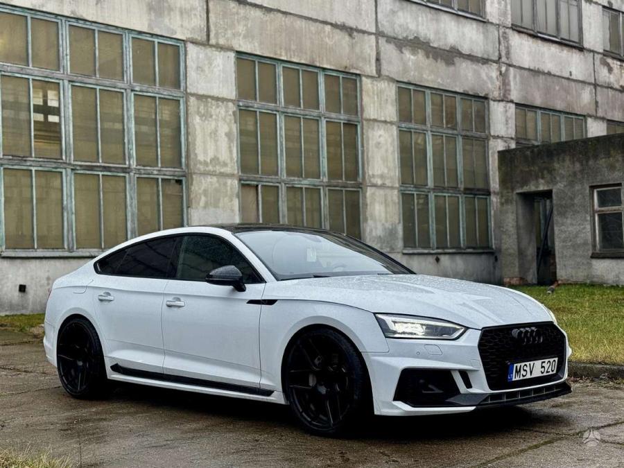 White Audi A5 Sportback 2018 in Kaunas, with an engine capacity of 0.00 L and mileage of 90 thousand km for 22700 €, photo 2 on AUTOMOTO.COM.LV