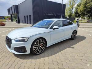 Balts Audi A5 Sportback 2023 Kauņa, ar dzinēja tilpumu 2.00 L un nobraukumu 60 tūkst. km par 30900 €, foto  vietnē AUTOMOTO.COM.LV