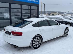 White Audi A5 Sportback 2011 in Vilnius, with an engine capacity of 2.00 L and mileage of 295 thousand km for 6950 €, photo 3 on AUTOMOTO.COM.LV