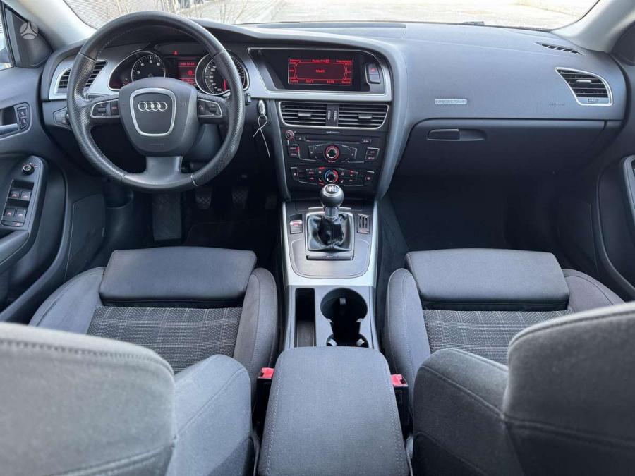 Белый Ауди A5 Sportback 2011 в Вильнюс, объемом двигателя 2.00 л и пробегом 295 тыс. км за 6350 €, фото 10 на AUTOMOTO.COM.LV