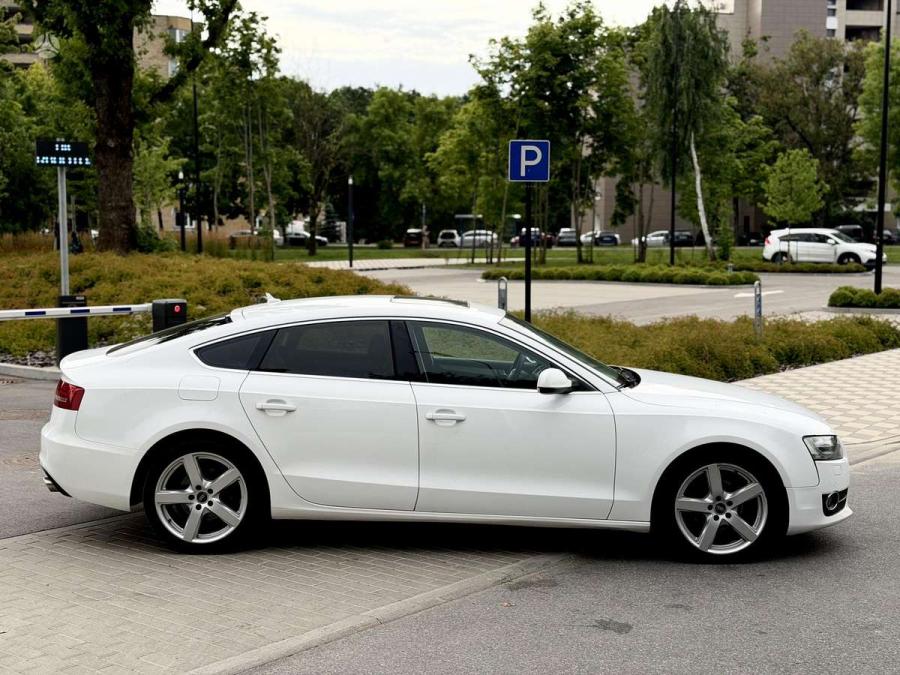Белый Ауди A5 Sportback 2011 в Вильнюс, объемом двигателя 3.00 л и пробегом 301 тыс. км за 8800 €, фото 9 на AUTOMOTO.COM.LV