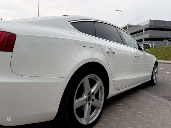 Белый Ауди A5 Sportback 2011 в Вильнюс, объемом двигателя 3.00 л и пробегом 301 тыс. км за 8800 €, фото 9 на AUTOMOTO.COM.LV