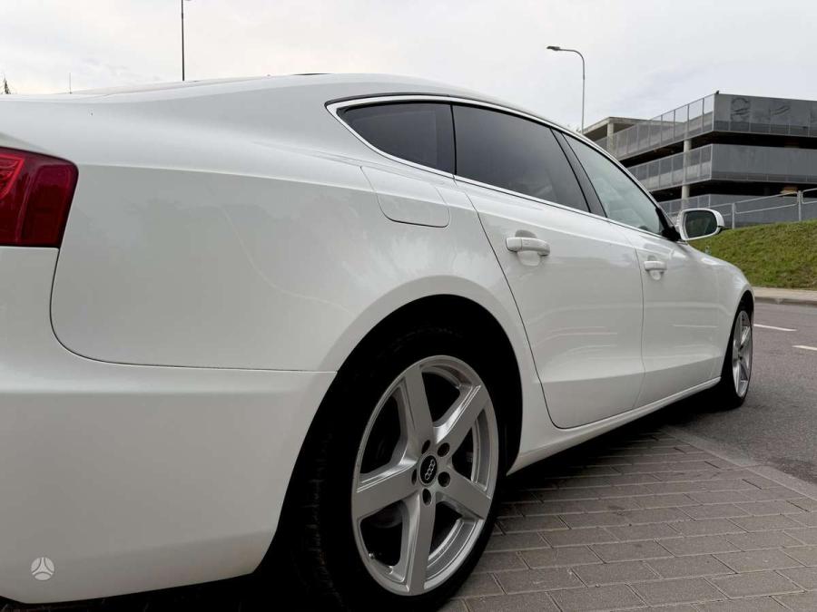 Белый Ауди A5 Sportback 2011 в Вильнюс, объемом двигателя 3.00 л и пробегом 301 тыс. км за 8800 €, фото 10 на AUTOMOTO.COM.LV