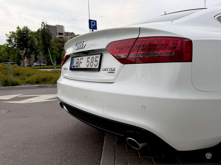 Белый Ауди A5 Sportback 2011 в Вильнюс, объемом двигателя 3.00 л и пробегом 301 тыс. км за 8800 €, фото 11 на AUTOMOTO.COM.LV