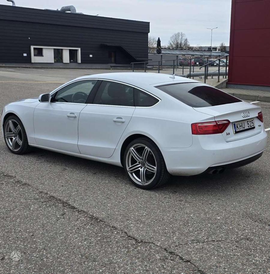 Balts Audi A5 Sportback 2013 Kauņa, ar dzinēja tilpumu 2.00 L un nobraukumu 201 tūkst. km par 8200 €, foto 5 vietnē AUTOMOTO.COM.LV