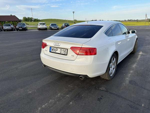 White Audi A5 Sportback 2013 in Skuodas, with an engine capacity of 3.00 L and mileage of 300 thousand km for 10 €, photo 8 on AUTOMOTO.COM.LV