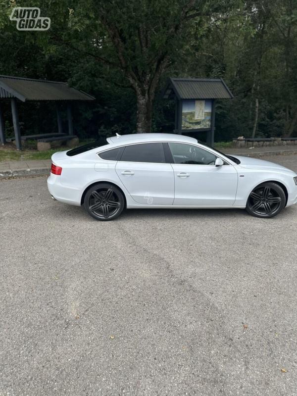White Audi A5 Sportback 2013 in Skuodas, with an engine capacity of 3.00 L and mileage of 300 thousand km for 10500 €, photo 3 on AUTOMOTO.COM.LV