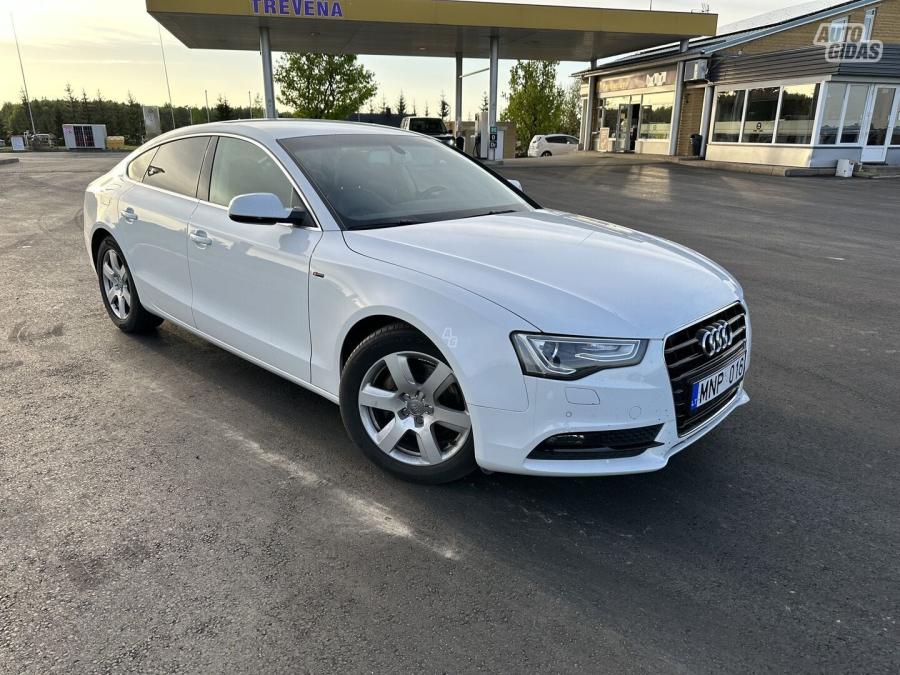 Белый Ауди A5 Sportback 2013 в Скуодас, объемом двигателя 3.00 л и пробегом 300 тыс. км за 10500 €, фото 9 на AUTOMOTO.COM.LV