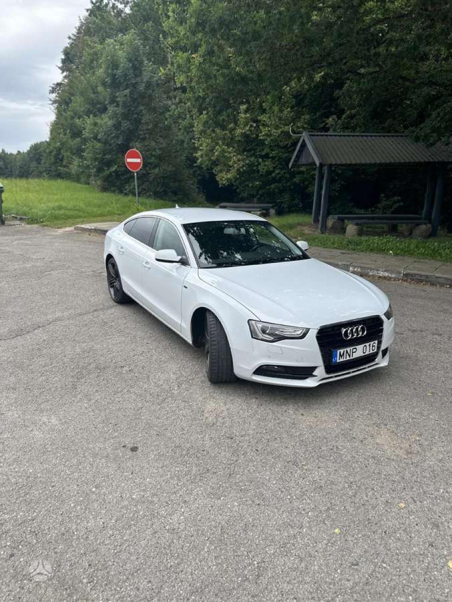 White Audi A5 Sportback 2013 in Skuodas, with an engine capacity of 3.00 L and mileage of 300 thousand km for 10500 €, photo 1 on AUTOMOTO.COM.LV