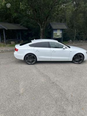 White Audi A5 Sportback 2013 in Skuodas, with an engine capacity of 3.00 L and mileage of 300 thousand km for 10500 €, photo 3 on AUTOMOTO.COM.LV