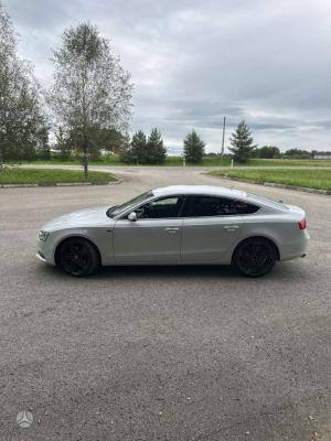 White Audi A5 Sportback 2013 in Skuodas, with an engine capacity of 3.00 L and mileage of 300 thousand km for 10500 €, photo 4 on AUTOMOTO.COM.LV