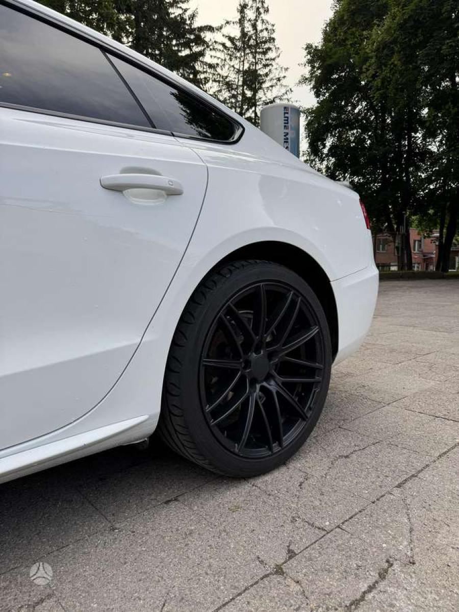 Белый Ауди A5 Sportback 2013 в Вильнюс, объемом двигателя 2.00 л и пробегом 210 тыс. км за 12300 €, фото 9 на AUTOMOTO.COM.LV