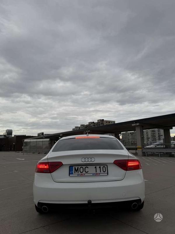 Белый Ауди A5 Sportback 2013 в Вильнюс, объемом двигателя 2.97 л и пробегом 316 тыс. км за 9000 €, фото 6 на AUTOMOTO.COM.LV