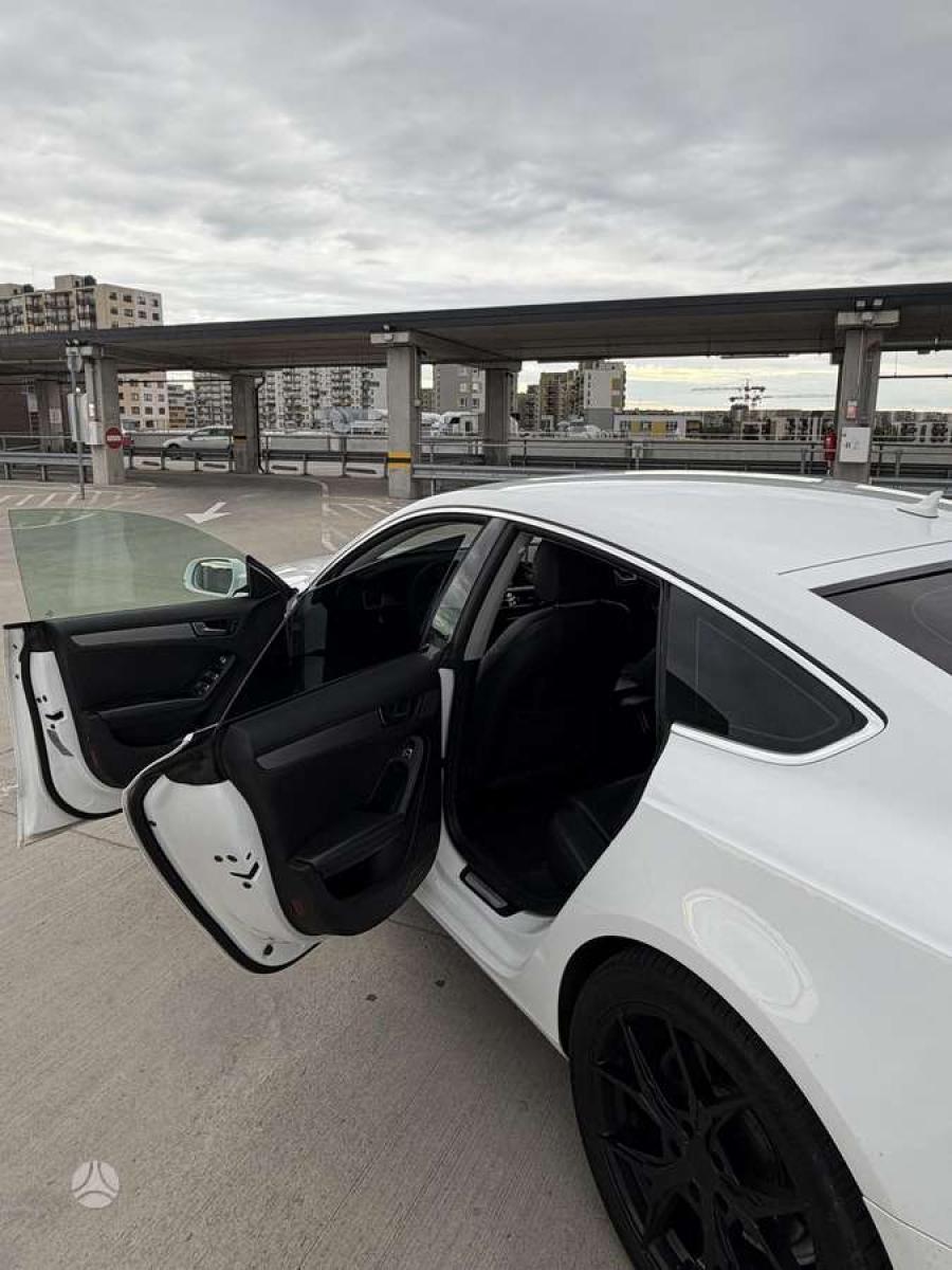 Белый Ауди A5 Sportback 2013 в Вильнюс, объемом двигателя 2.97 л и пробегом 316 тыс. км за 9000 €, фото 12 на AUTOMOTO.COM.LV