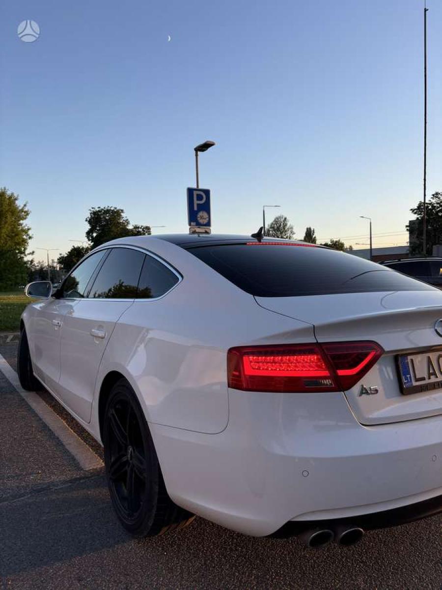 Balts Audi A5 Sportback 2014 Kauņa, ar dzinēja tilpumu 1.97 L un nobraukumu 180 tūkst. km par 14000 €, foto 3 vietnē AUTOMOTO.COM.LV