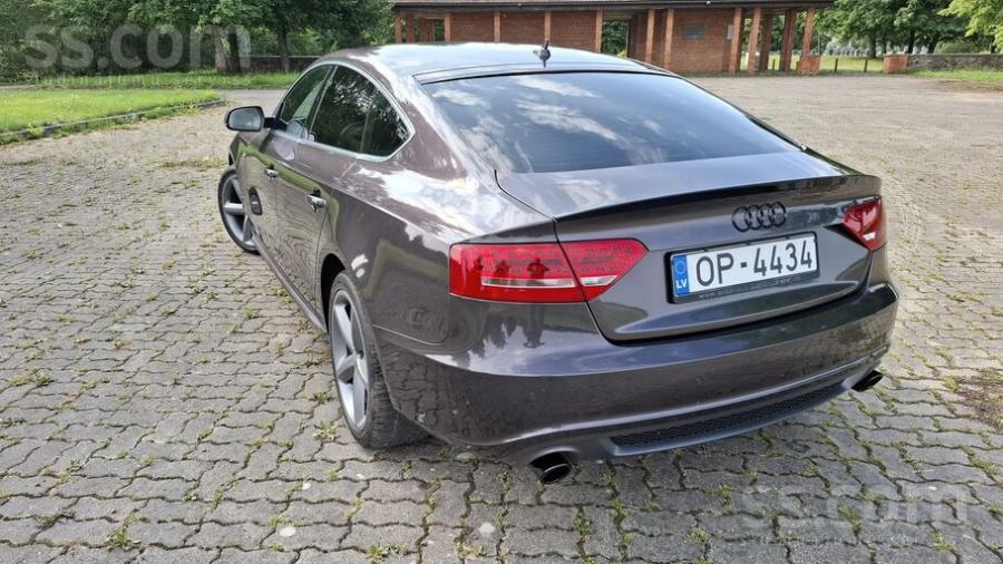 Violets Audi A5 2010 Rīga, ar dzinēja tilpumu 2.00 L un nobraukumu 138 tūkst. km par 9500 €, foto 5 vietnē AUTOMOTO.COM.LV