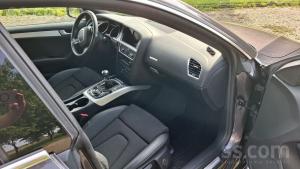 Violets Audi A5 2010 Rīga, ar dzinēja tilpumu 2.00 L un nobraukumu 138 tūkst. km par 9500 €, foto 14 vietnē AUTOMOTO.COM.LV