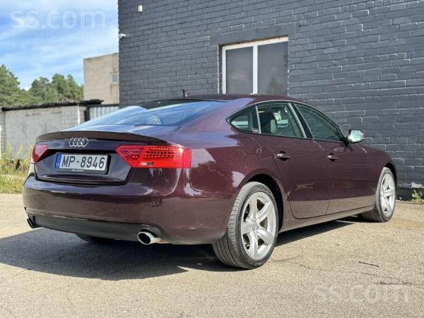 Audi A5 2014 in Tukums on AUTOMOTO.COM.LV Violet Audi A5 2014 in Tukums, with an engine capacity of 3.00 L and mileage of 307 thousand km for 9450 €, photo 5 on AUTOMOTO.COM.LV