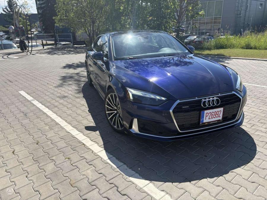 Violet Audi A5 2022 in Kaunas, with an engine capacity of 2.00 L and mileage of 156 thousand km for 26500 €, photo 4 on AUTOMOTO.COM.LV