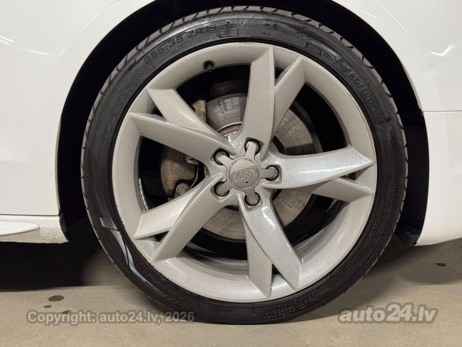 Белый Ауди А5 2009 в Таллин, объемом двигателя 3.00 л и пробегом 258 тыс. км за 10990 €, фото 16 на AUTOMOTO.COM.LV